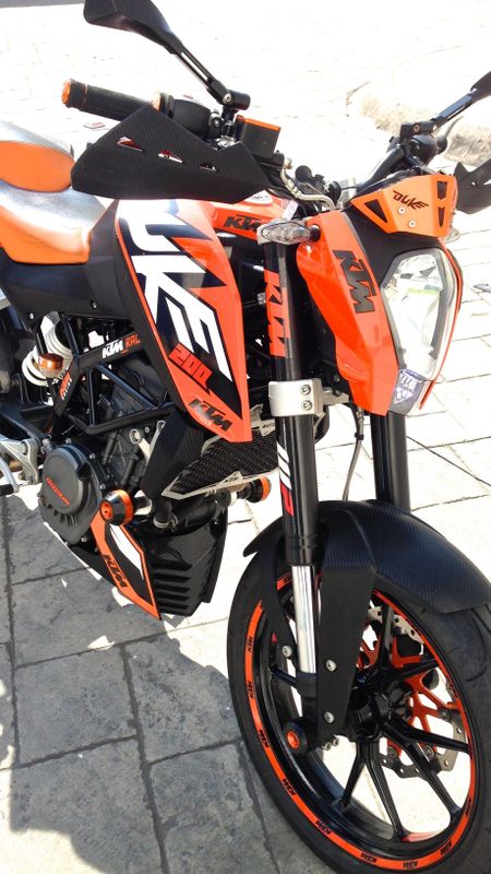 Duke 200 Black Modified