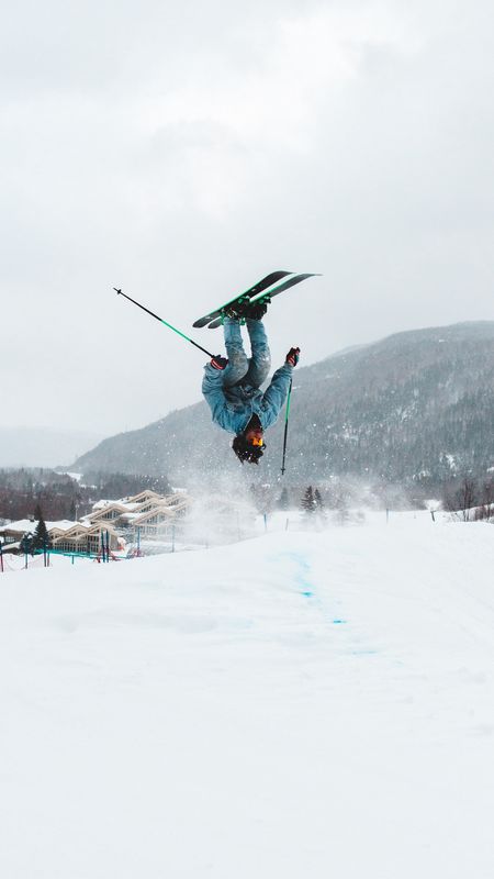 Freestyle Skier Wallpaper