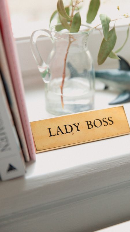 Aesthetic Girly Lady Boss Wallpaper Wallpaper Download | MobCup